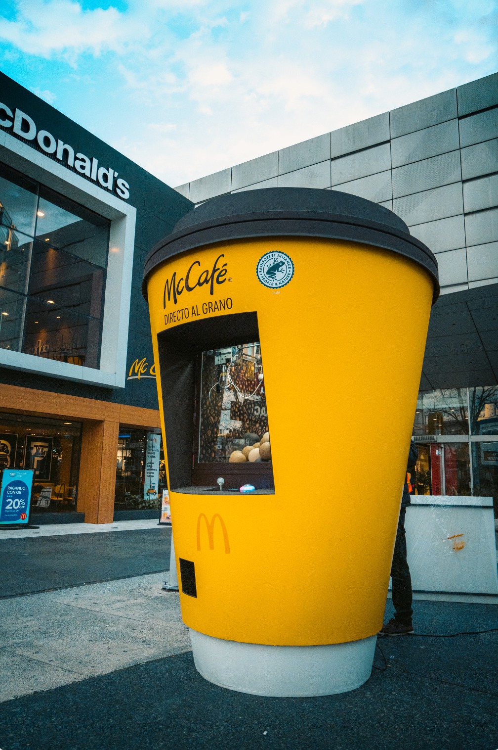 Llegó la revolución del McCafé a los locales de McDonald’s - Sociedad ...